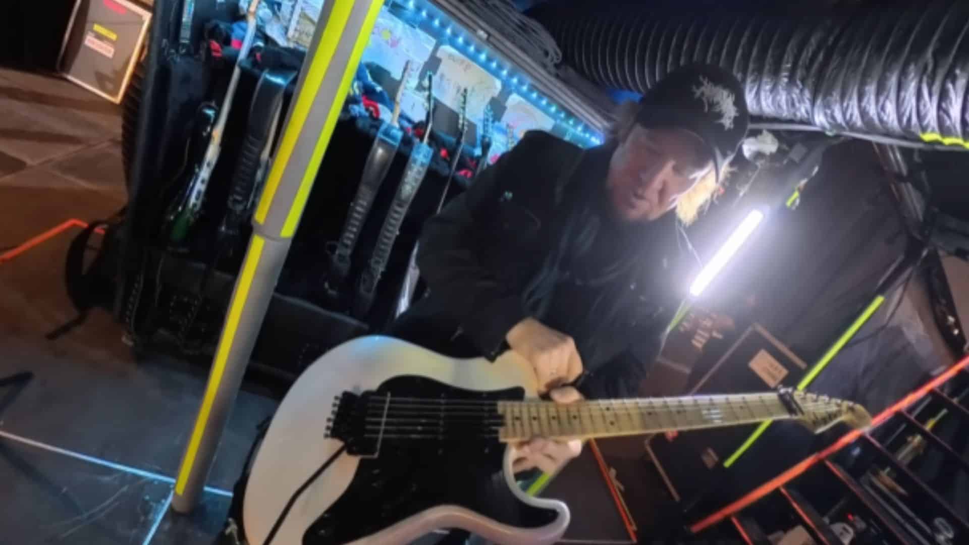 Watch Iron Maiden’s Adrian Smith Break Down His Guitar Gear For The ...