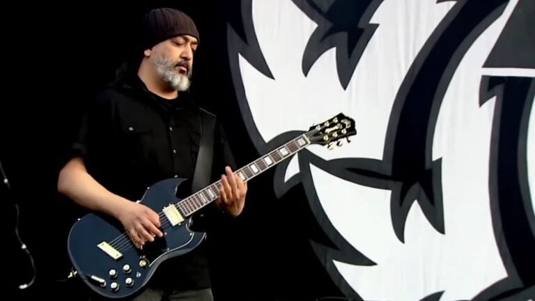 Kim Thayil Reveals How Major Labels Tried To Force Soundgarden Into Pop ...