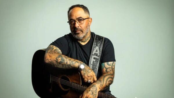 Aaron Lewis Announces 'Patriotic' New Country Song 'Give My Country Back'
